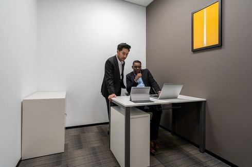 Private office space tailored to your business’ unique needs in Regus ...