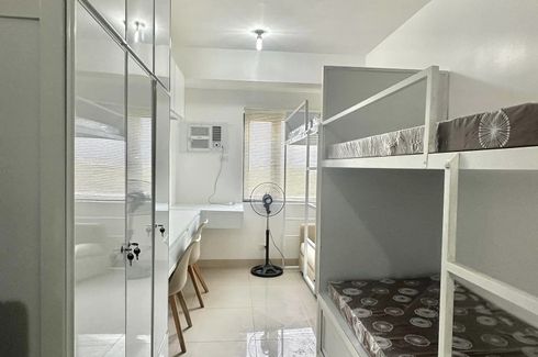 FURNISHED CONDO SHARING AT GREEN 2 NEAR DLSUMC,DLSMHSI,EAC, NCST 📌 ...