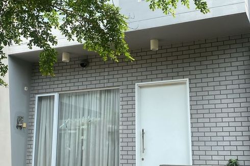 3 Bedrooms House in Purwasari, West Java RP 100,000,000 | Dot Property