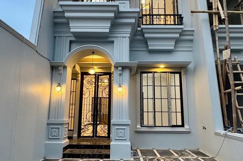 3 Bedrooms Townhouse in Sukmajaya, West Java RP 1.2 billion | Dot Property