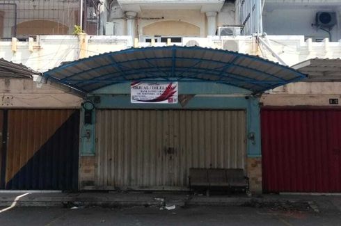Retail Space in Waruberon, East Java RP 750,000,000 | Dot Property