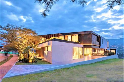 6 Bedroom House and Lot For Sale in South Hills Tisa Cebu City 📌 House ...