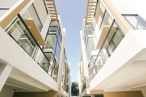 FOR SALE | 5-STOREY TOWNHOUSE IN Brgy. Bagong Lipunan ng Crame, Quezon ...