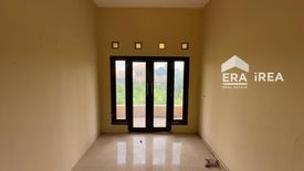 3 Bedrooms House in Pajang, Central Java RP 650,000,000 | Dot Property