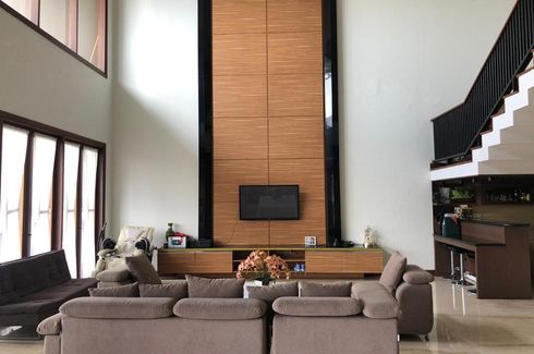 4 Bedrooms House in Cimahi, West Java RP 16 billion | Dot Property