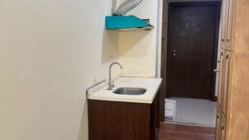 For Rent Studio Semi furnished condo unit Sta Ana near Pedro Gil 📌 ...