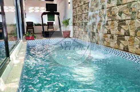 House&Lot with Swimming Pool in Manila 📌 House for sale in Metro Manila ...