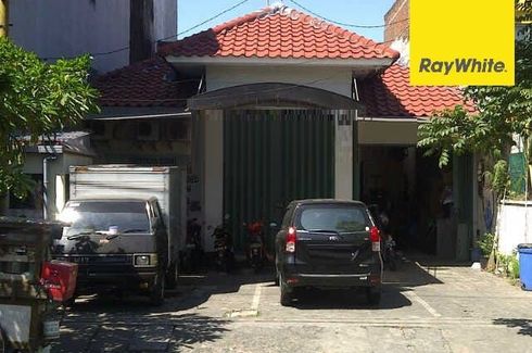 House in Genteng, East Java RP 300,000,000 | Dot Property