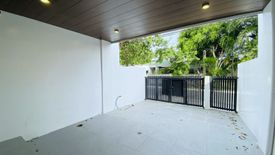 BEAUTIFUL MODERN DESIGN 3 STOREY TRIPLEX HOUSE FOR SALE IN LAS PIÑAS 📌 ...