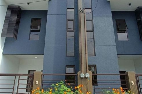 Three Storey Townhouse for Sale in Manuyo Dos Las Pinas Brandnew near ...
