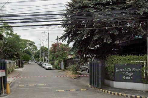 Old house and lot for sale in Greenhills East Village near Cardinal 📌 ...