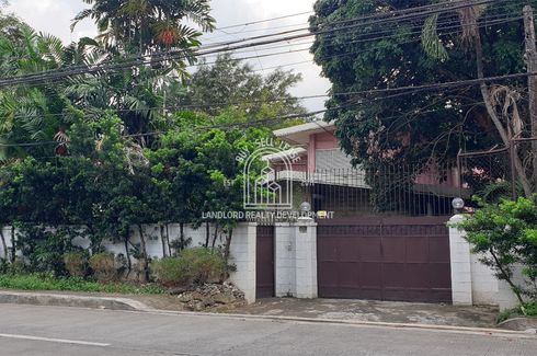 Build and redevelop: lot for sale in numbered street, New Manila ...