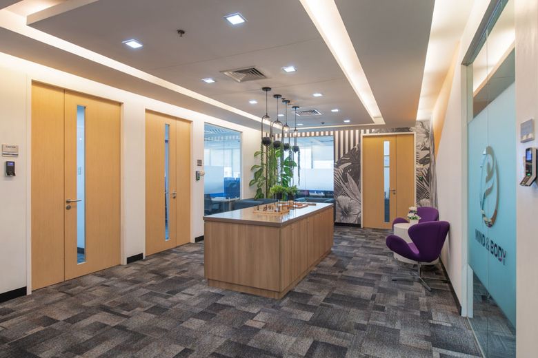 SM Aura Office Tower, Metro Manila - 8 Commercials for sale and rent ...